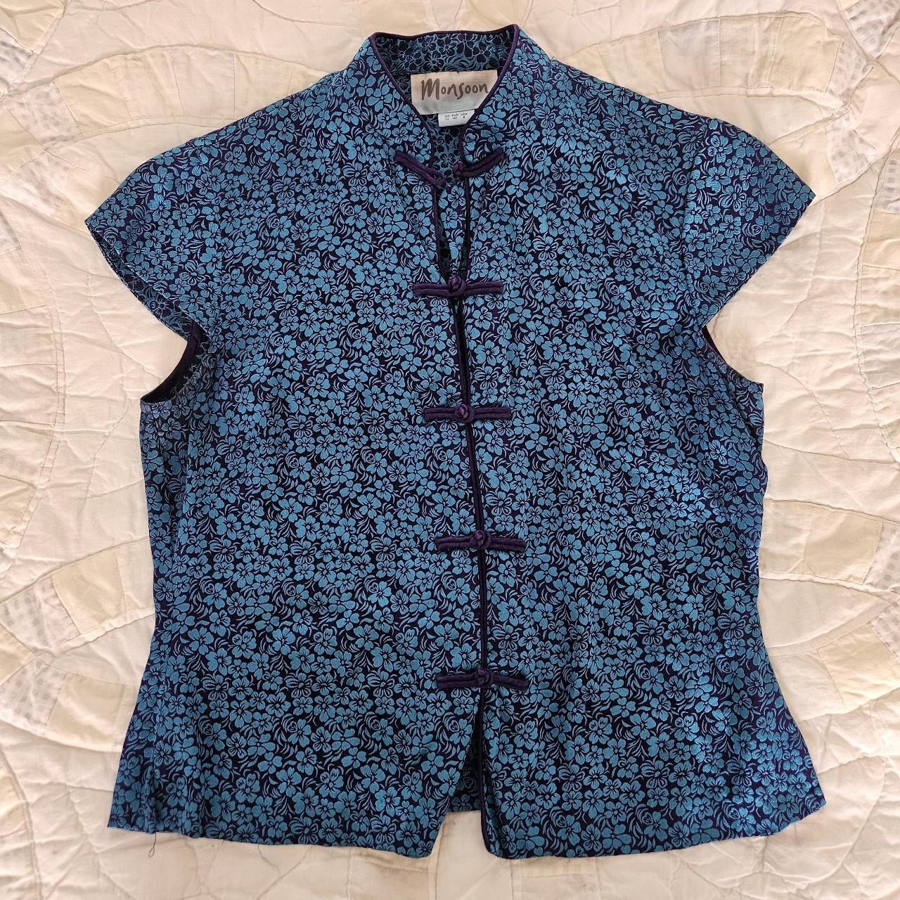 90s vintage Asian style top 💙🪻 Beautiful floral... - Depop