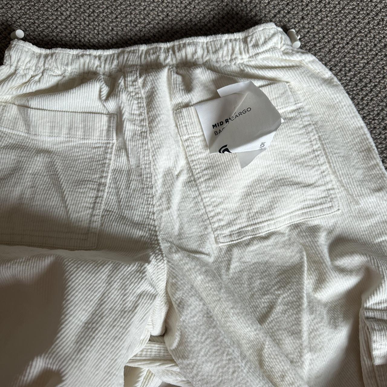 Glassons mid rise baggy cargo pants in a cream white... - Depop