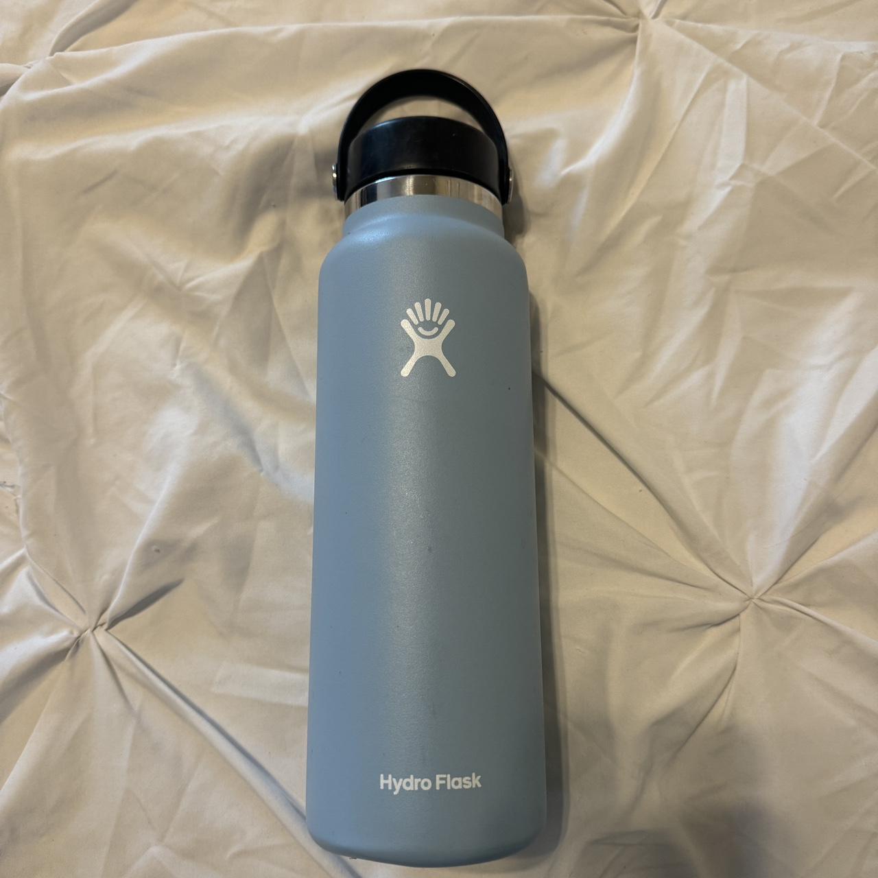 Blue Hydro Flask 40 oz water bottle *no straw included | Depop