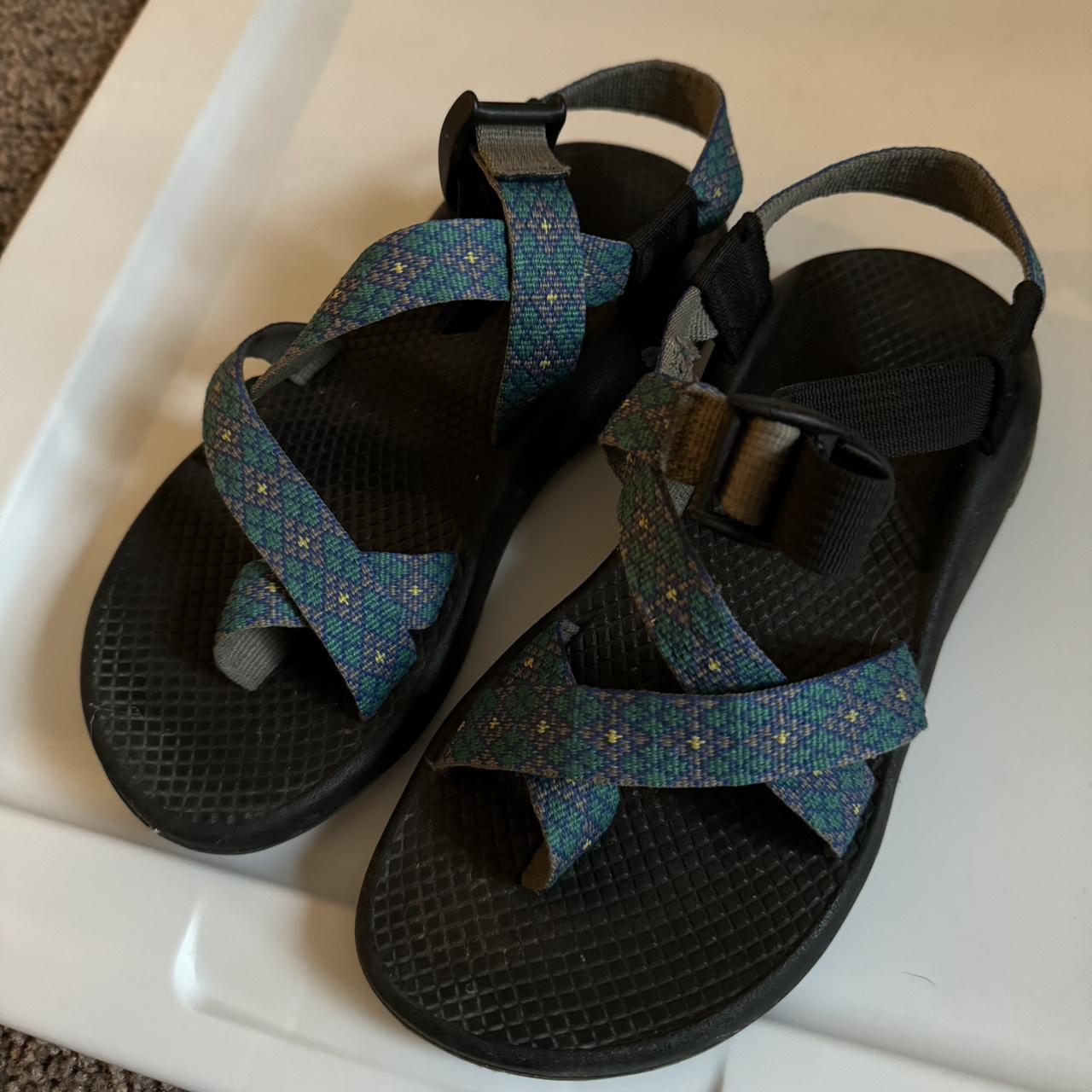 Chacos in great condition! No size , but they are a 6! - Depop