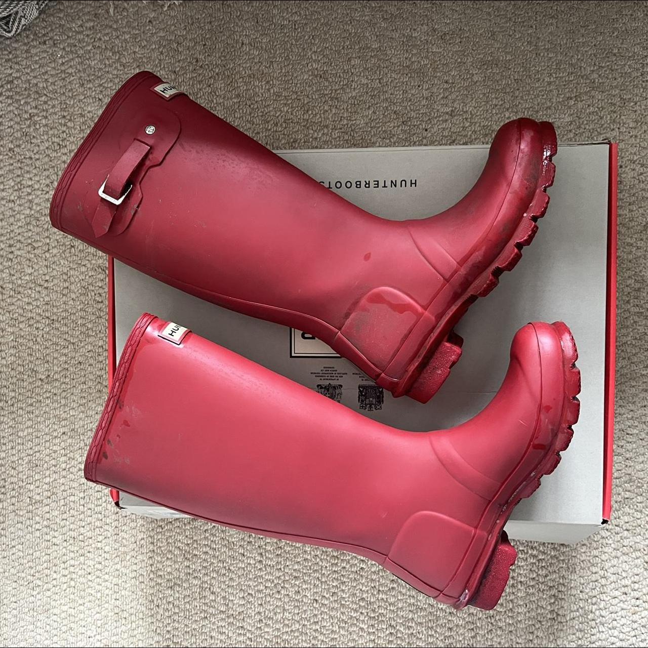 Red tall Hunter wellies, used but in great... - Depop