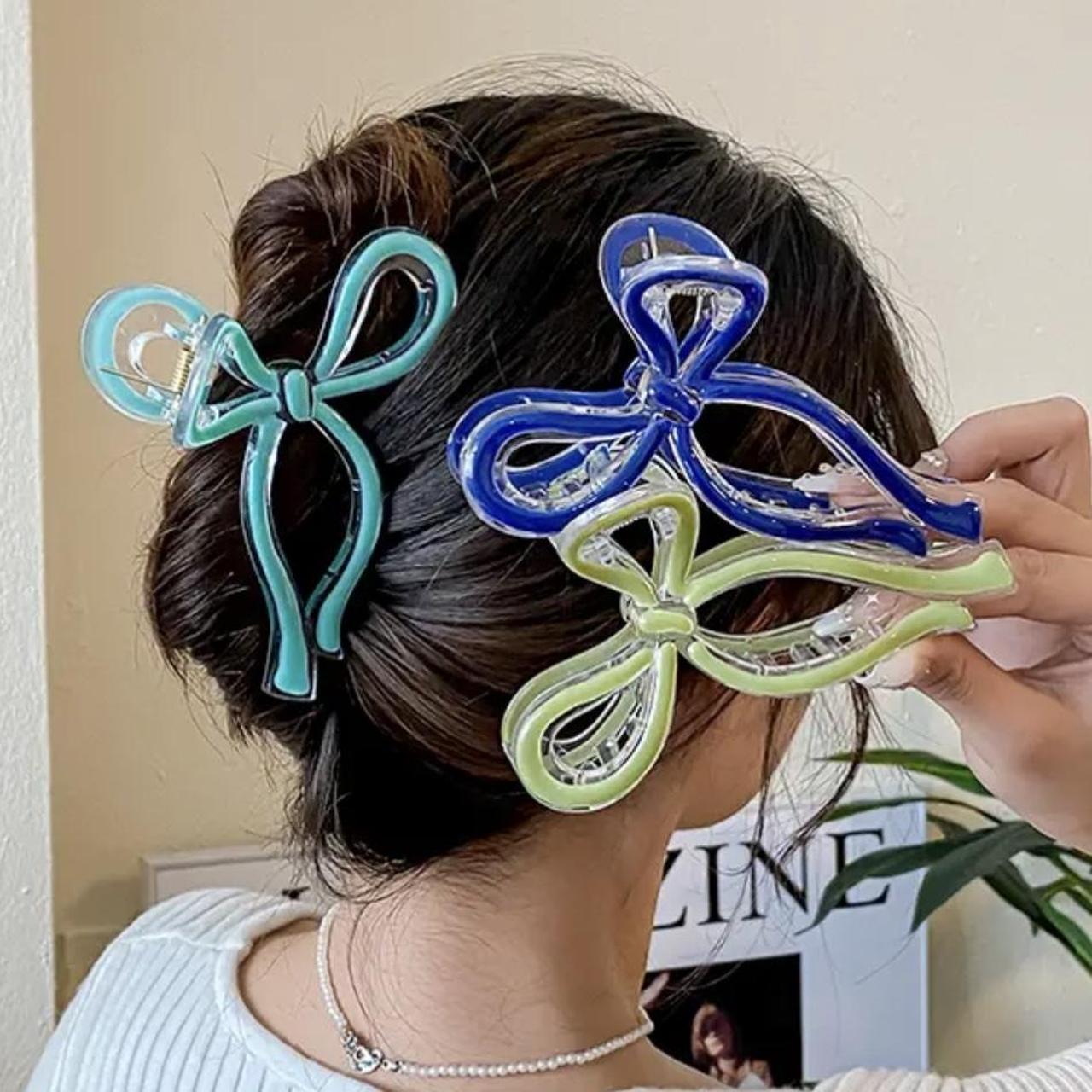 Pink bow claw clip Super cute and great for thick... - Depop