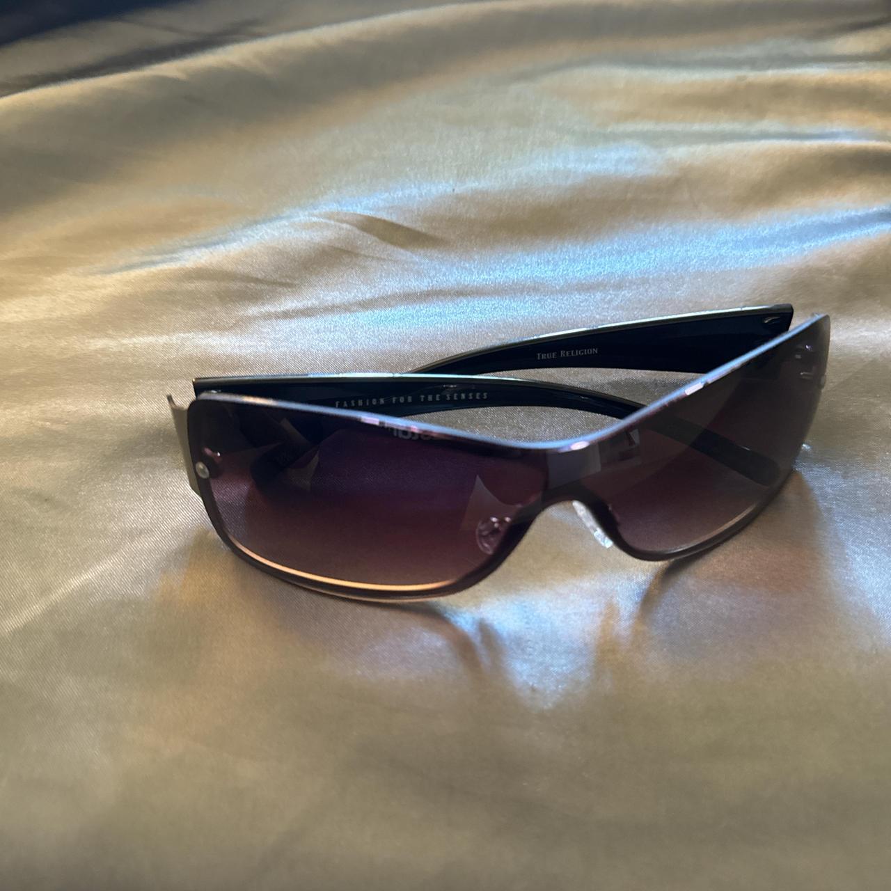 True Religion Sunglasses Used once - Depop
