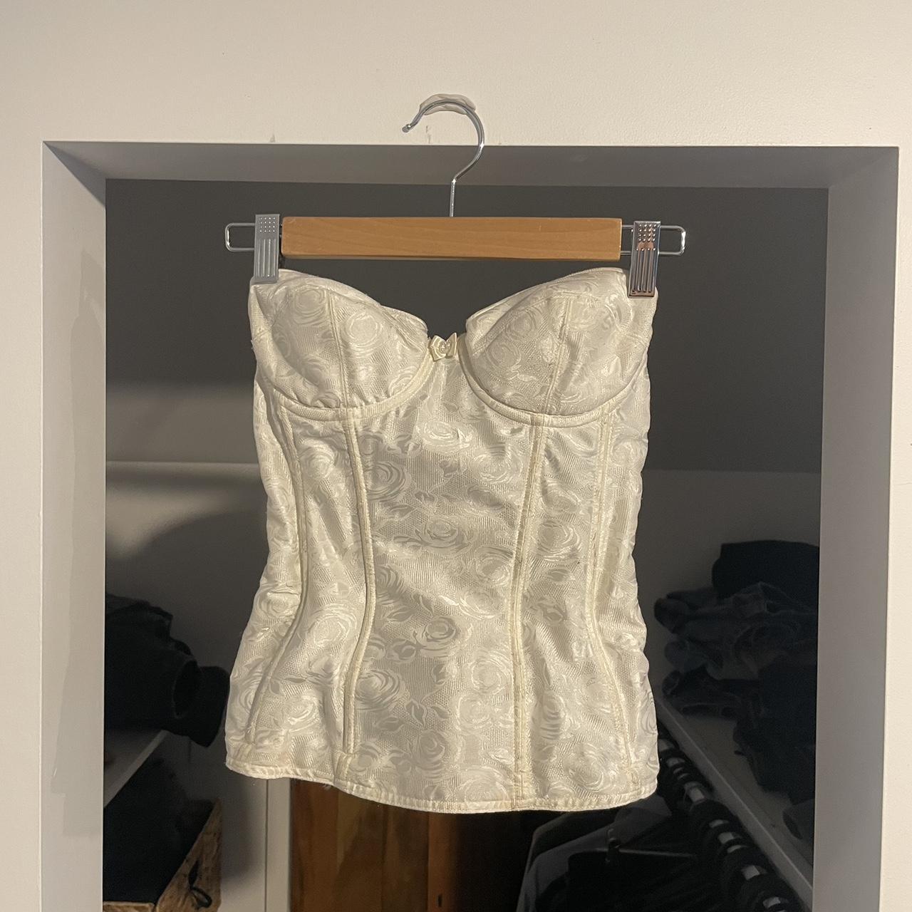 Corset, cup size 32C - Depop