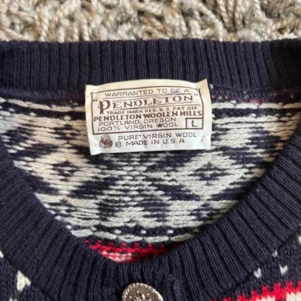 Vintage Pendleton Cardigan Snowflakes Size L Men’s - Depop