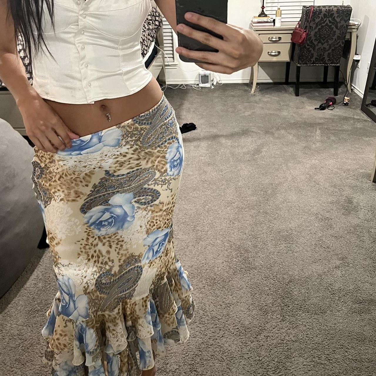 Gorgeous Deloras skirt with insane detailing & with... - Depop