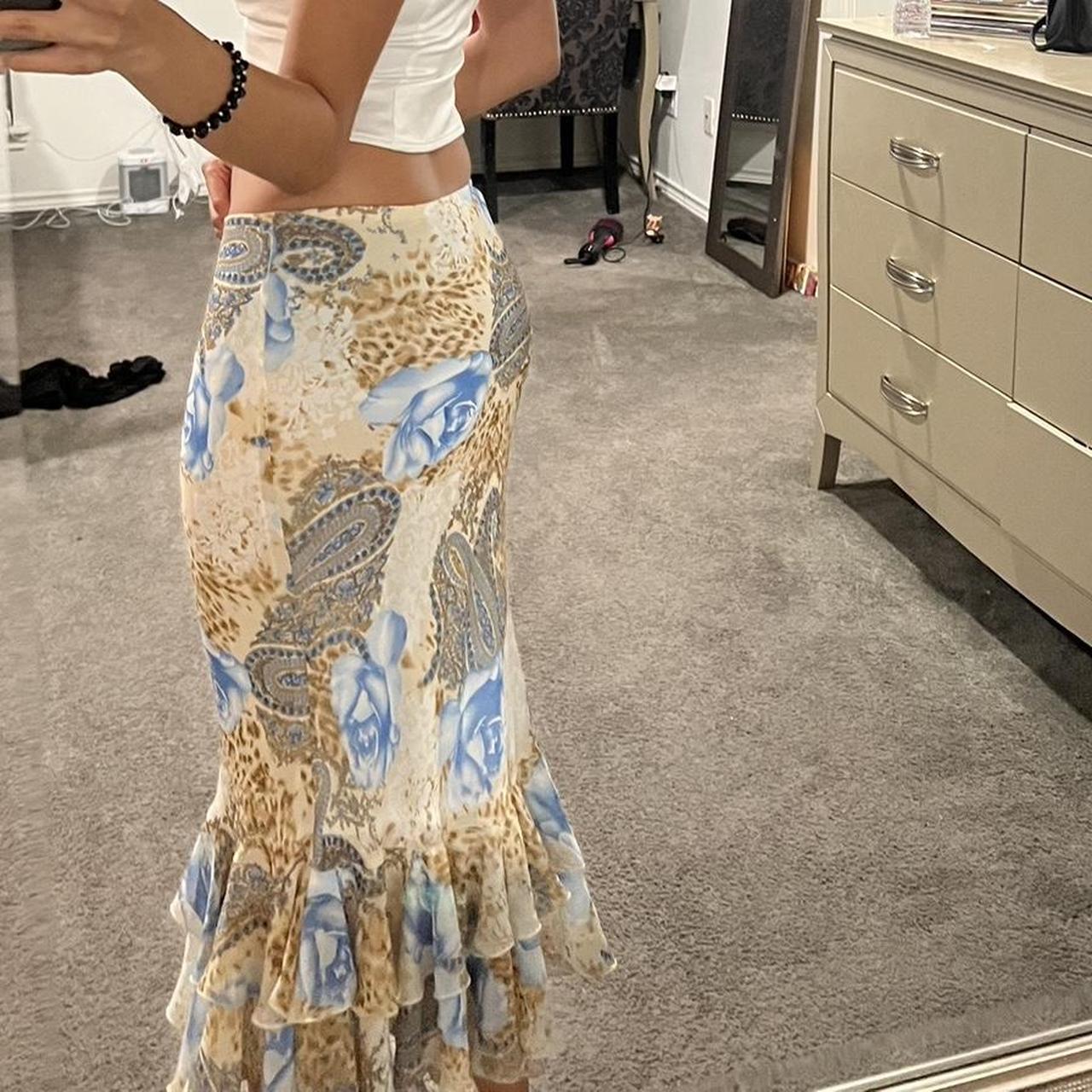 Gorgeous Deloras skirt with insane detailing & with... - Depop