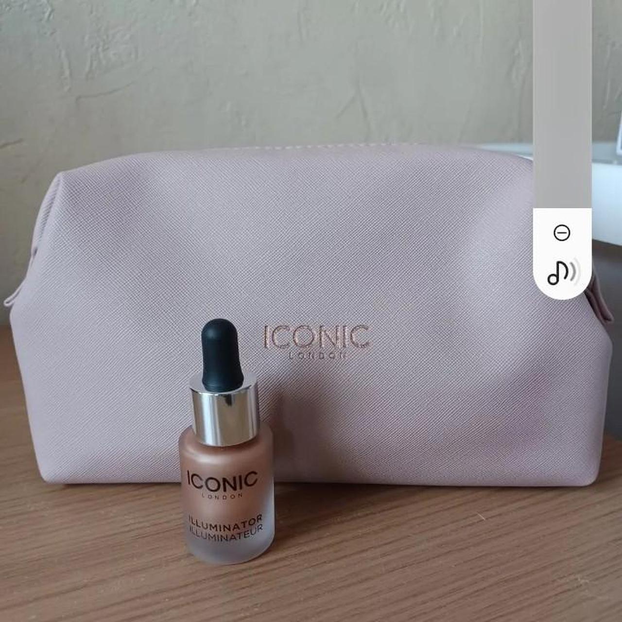 Iconic London Gold Makeup | Depop