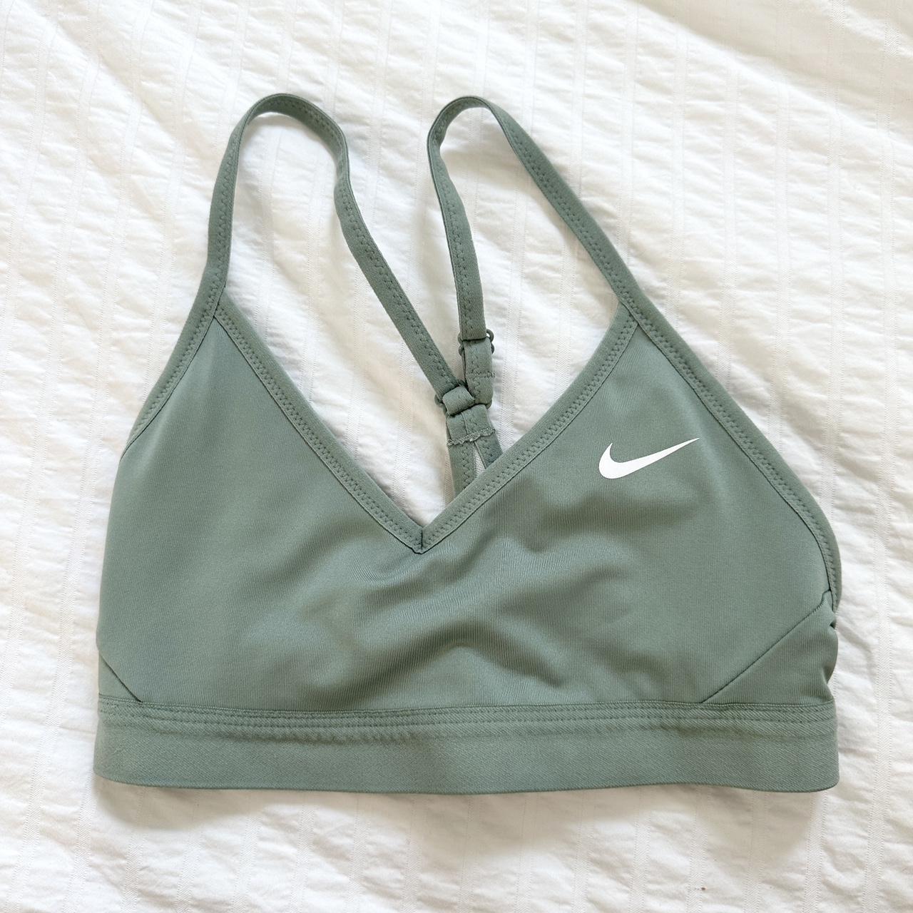 Nike Women's Green Bra | Depop