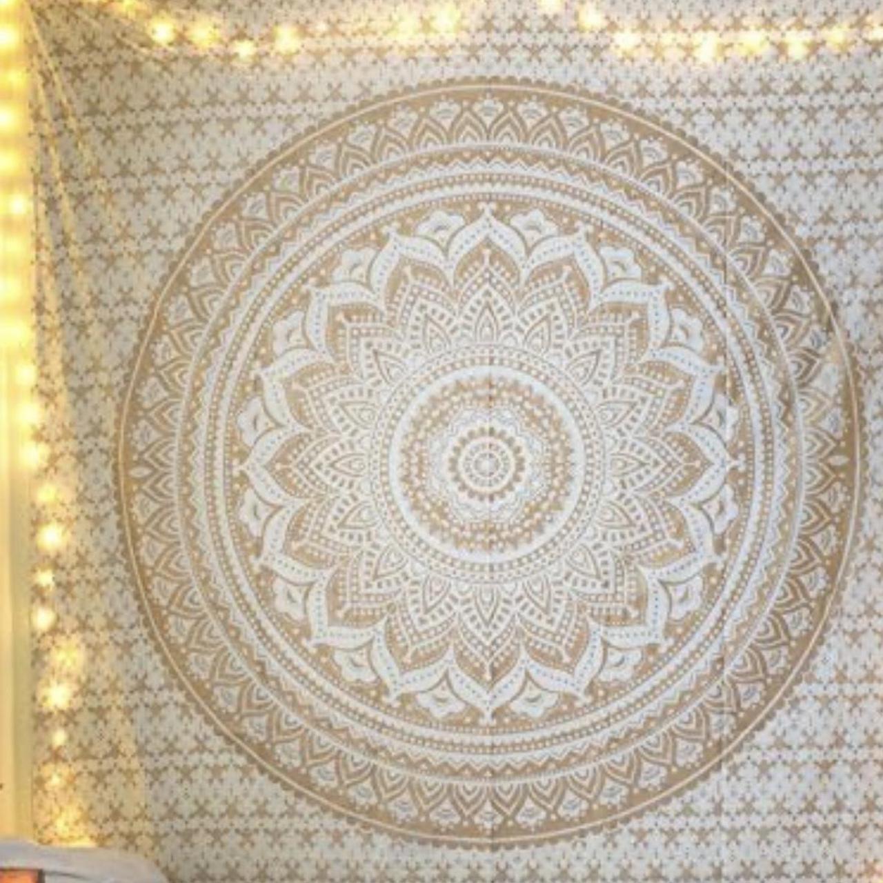 Pretty Tapestry deco - Depop