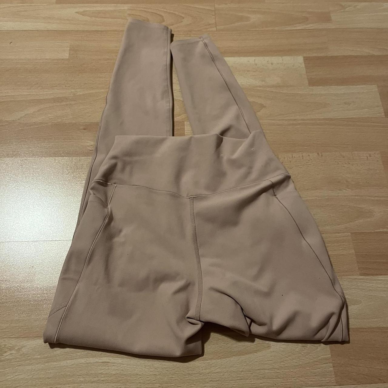 Uniqlo Pink Workout Leggings Perfect for the gym or... - Depop