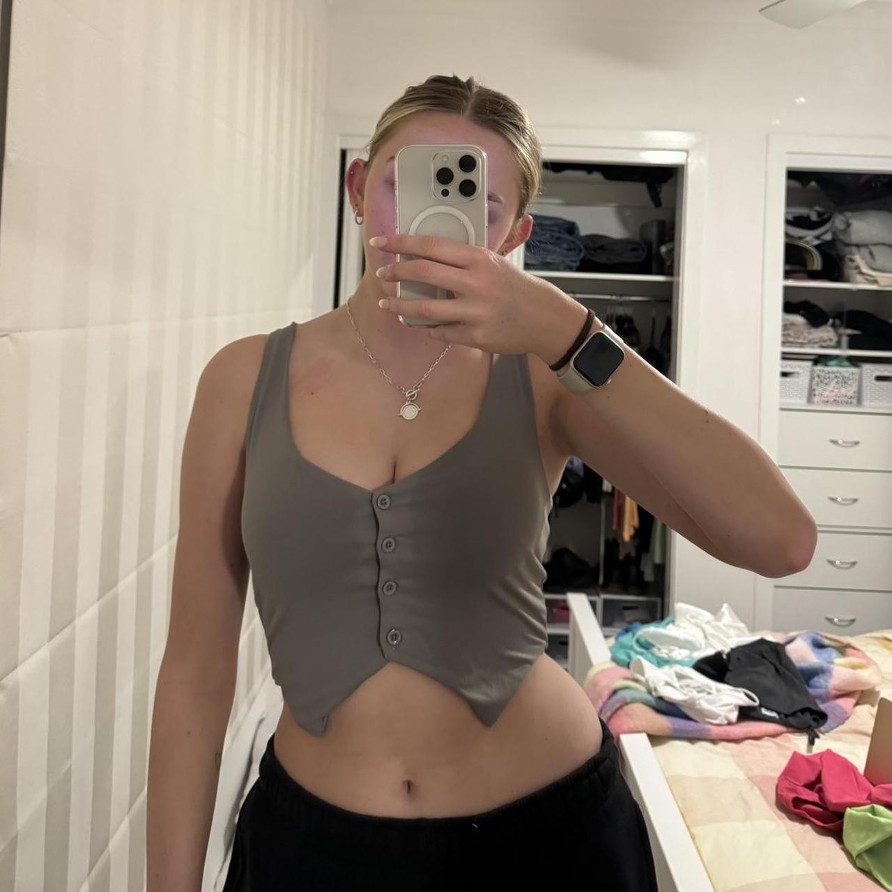 glassons grey top, still has the tag, never been worn - Depop