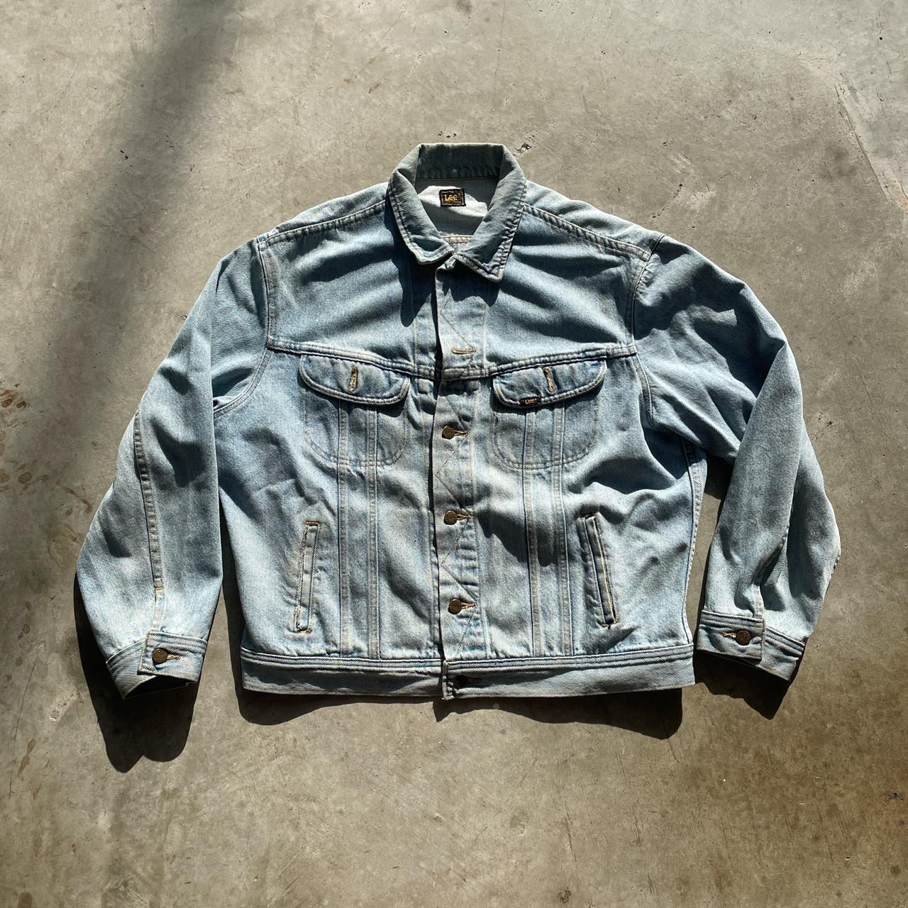 vintage light wash lee denim jacket large 🚨FREE... - Depop