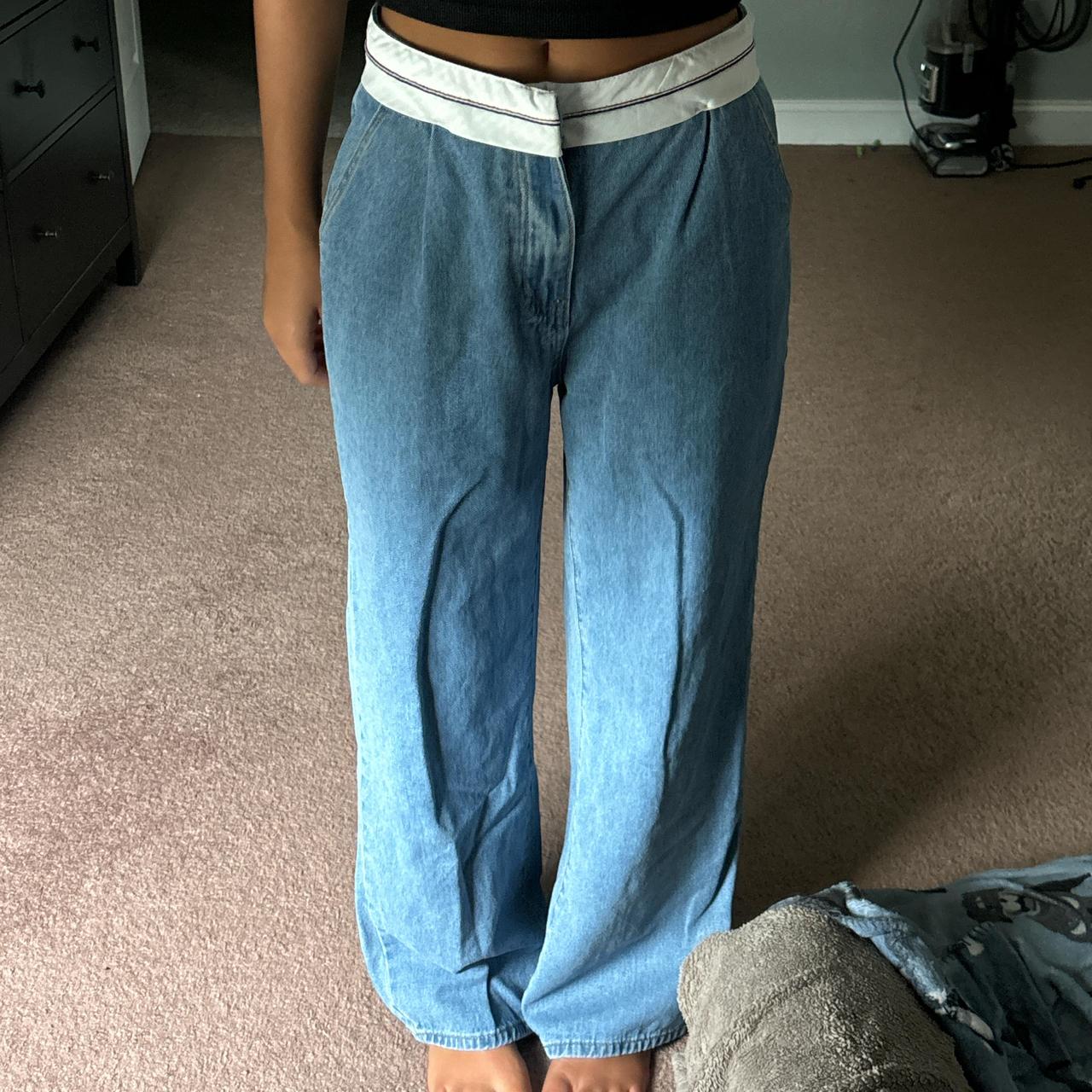 Edikted Jeans never worn pretty baggy - Depop