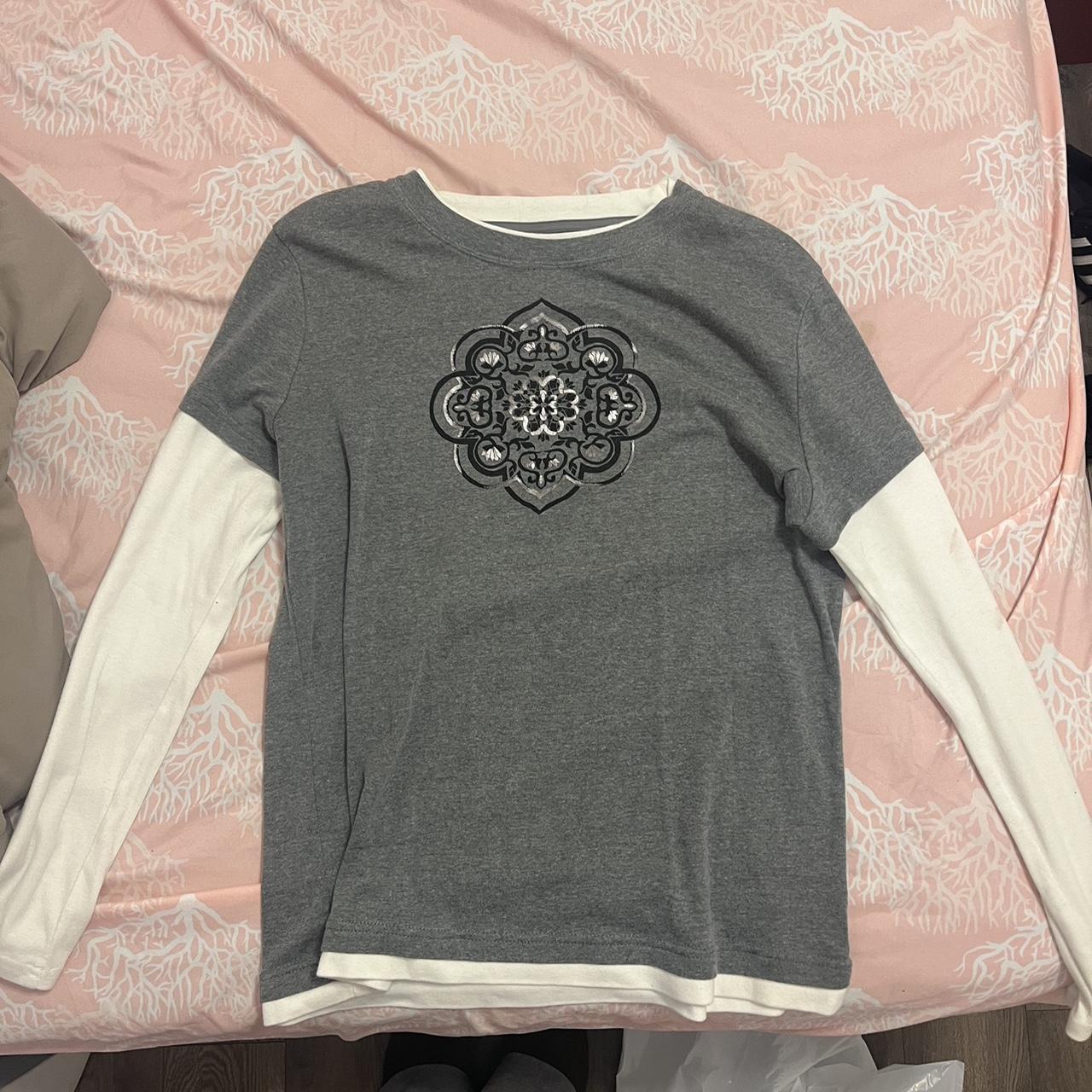 y2k grey long sleeve size large #y2k #vintage - Depop