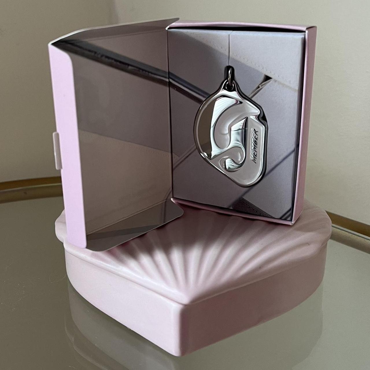 glossier membership keychain 🌟 -brand new and in... - Depop