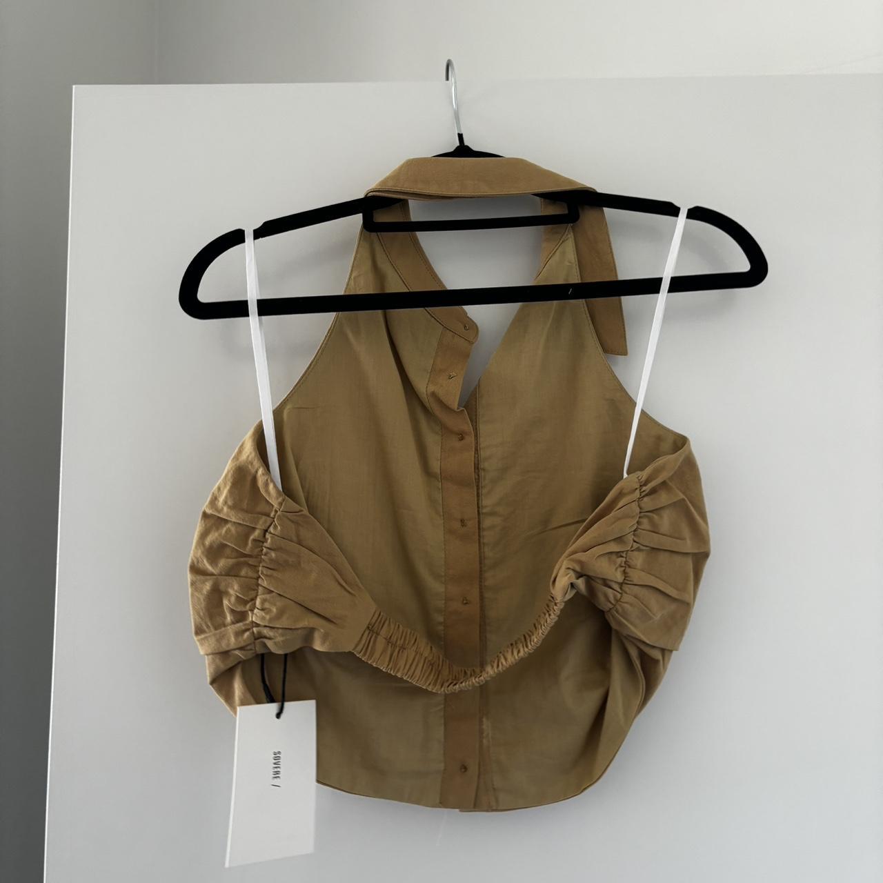 Sober studio crop. Stunning back but unfortunetly... - Depop