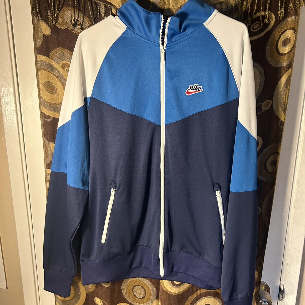 NIKE zip up size M!!, barely worn technically new - Depop