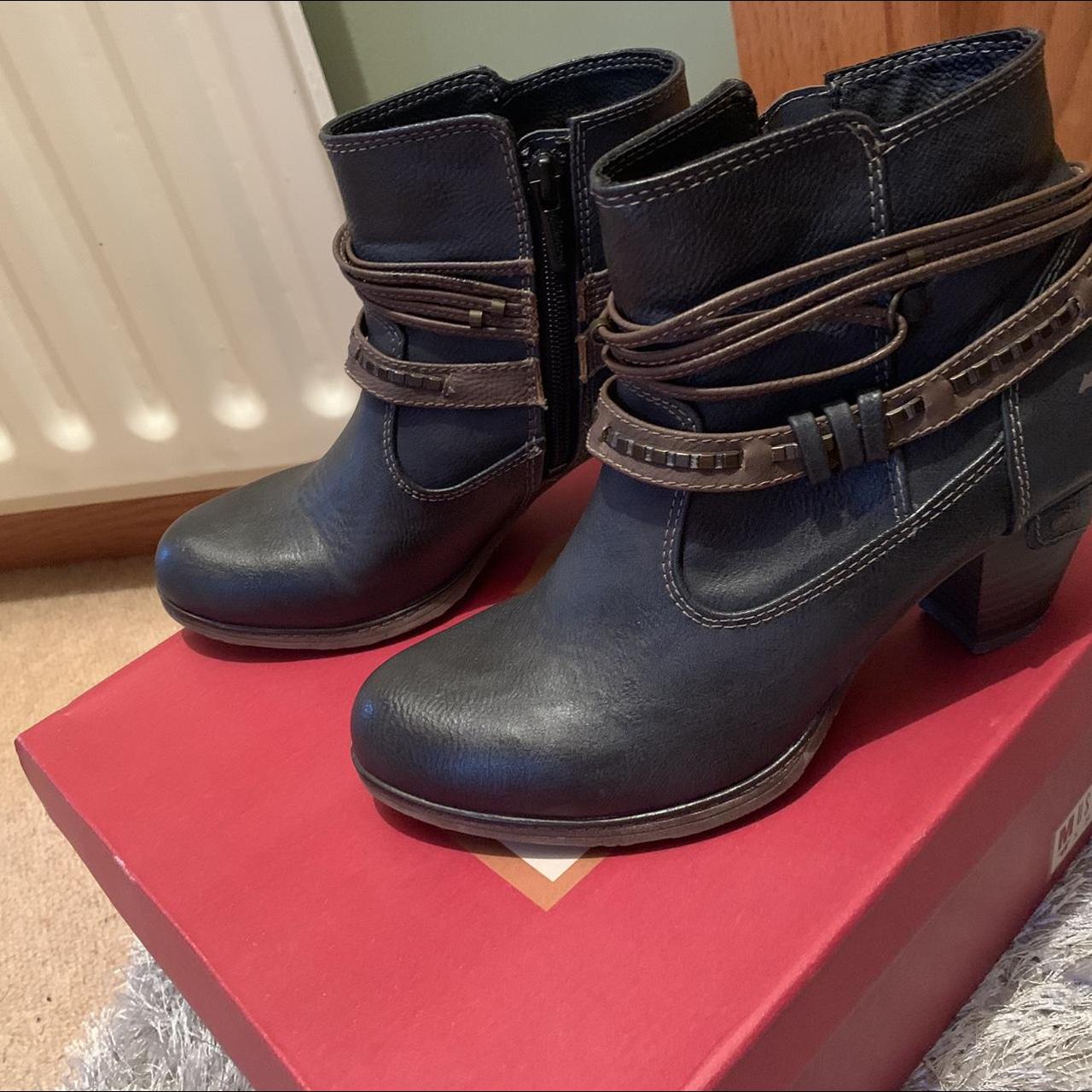 navy mustang ankle boots size 5 worn twice - Depop
