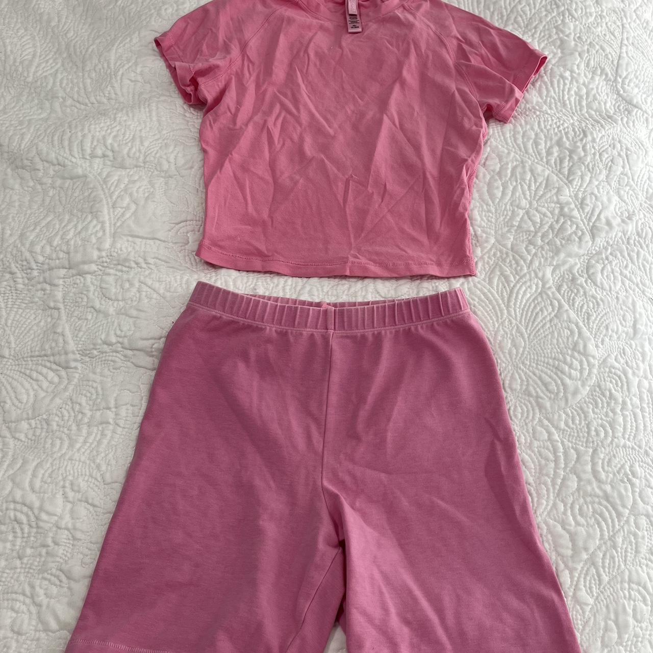 Skims Set Never worn Both size xs Includes top and... - Depop