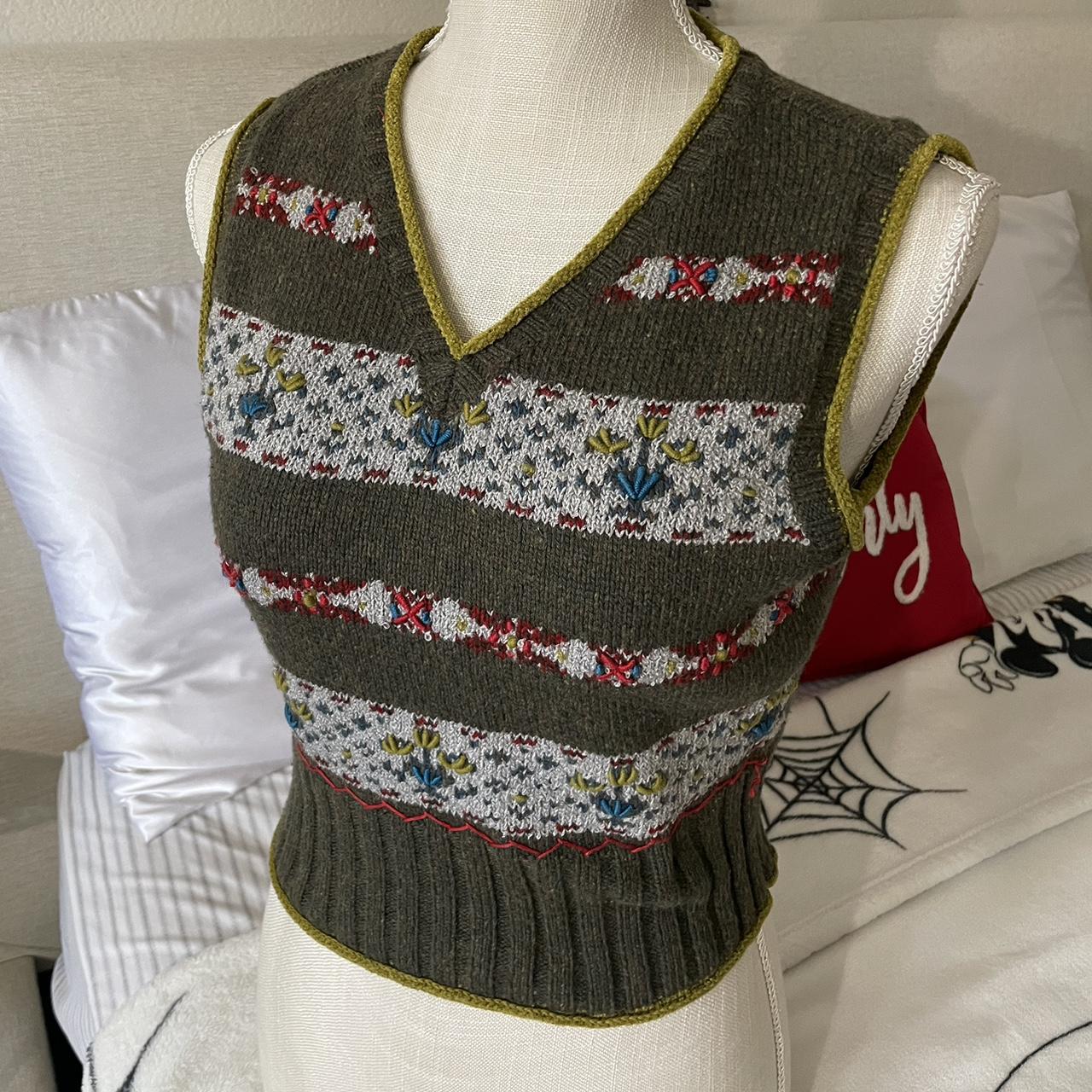 2000s LAUNDRY by Shelli Segal Cute green vest! Size... - Depop