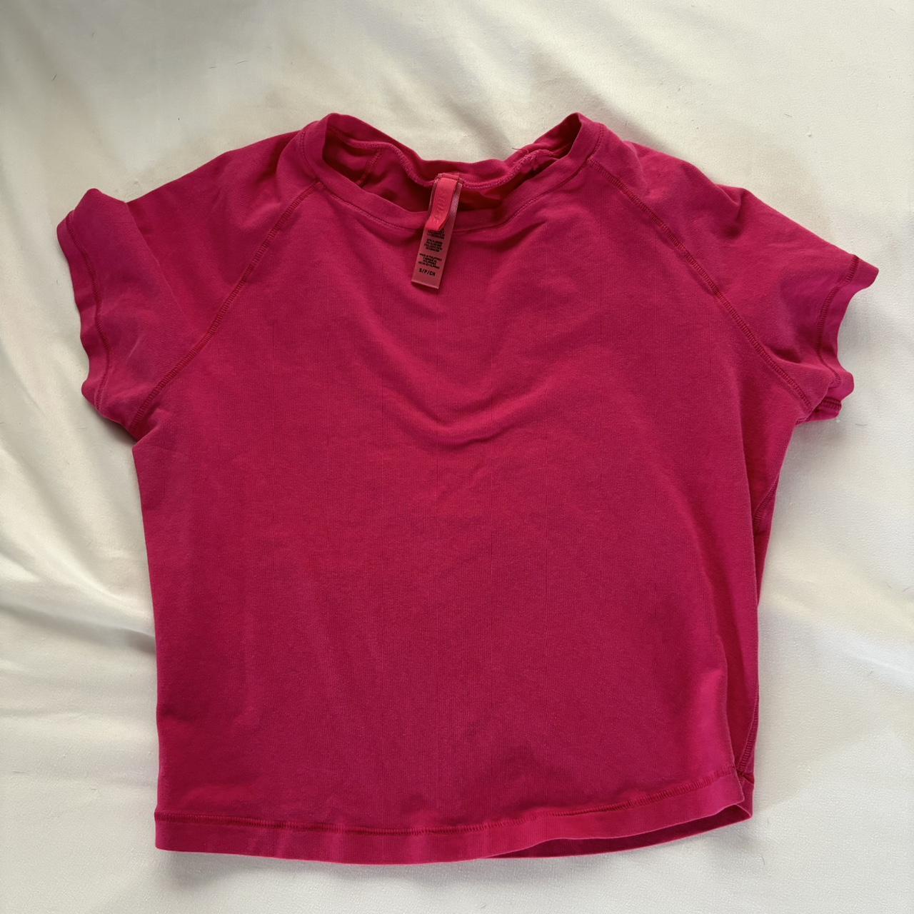 hot pink/ fuchsia skims cotton tee Some wear but... - Depop