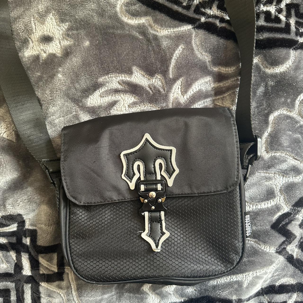 TRAPSTAR POUCH VERY GOOD CONDITION OFFER... - Depop