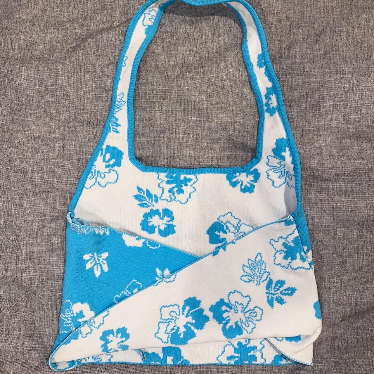 Glassons blue and white flower halter neck crop top... - Depop