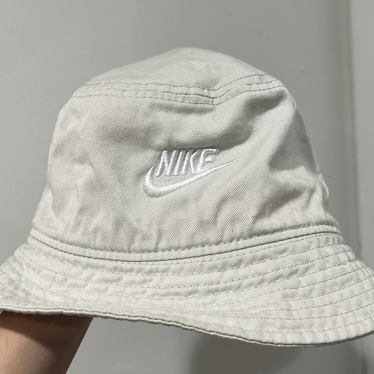 Nike Bucket Hat Cream Size S No stains - Depop