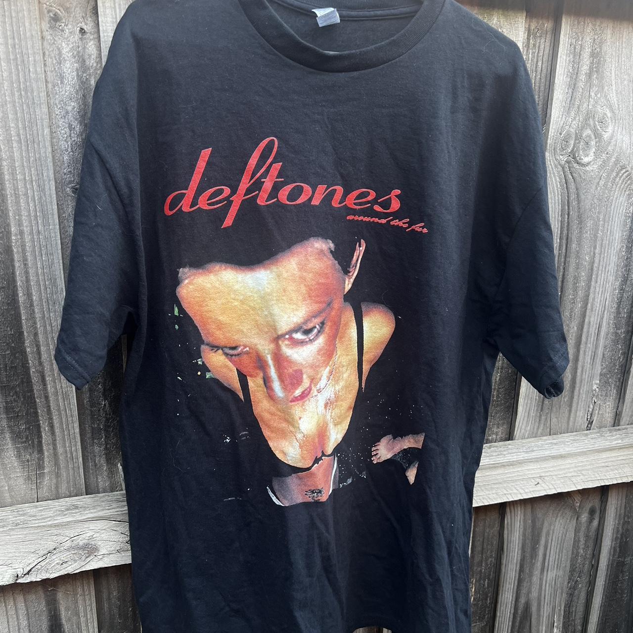 Deftones Around the fur tshirt on Gildan tag Size... - Depop