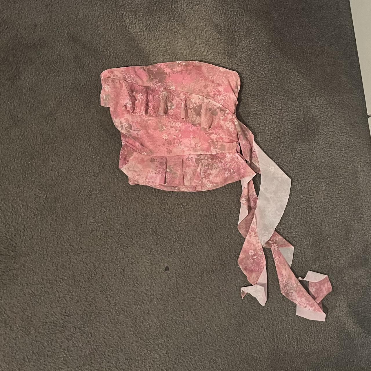 2xs bando top from super, fits like an xs never... - Depop