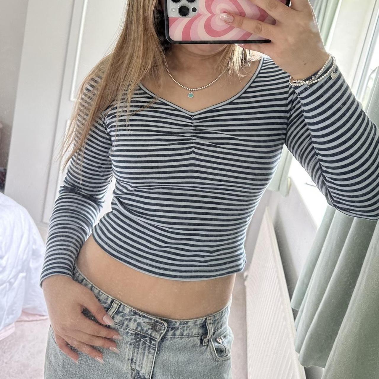 Subdued Women's Navy Crop-top | Depop