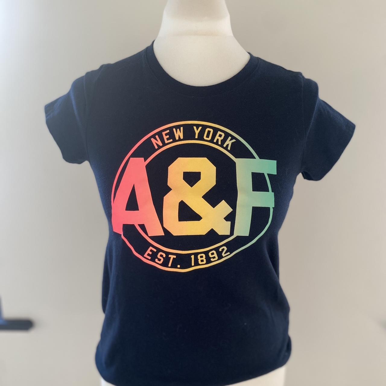 Kids Abercrombie t-shirt only worn a few times... - Depop