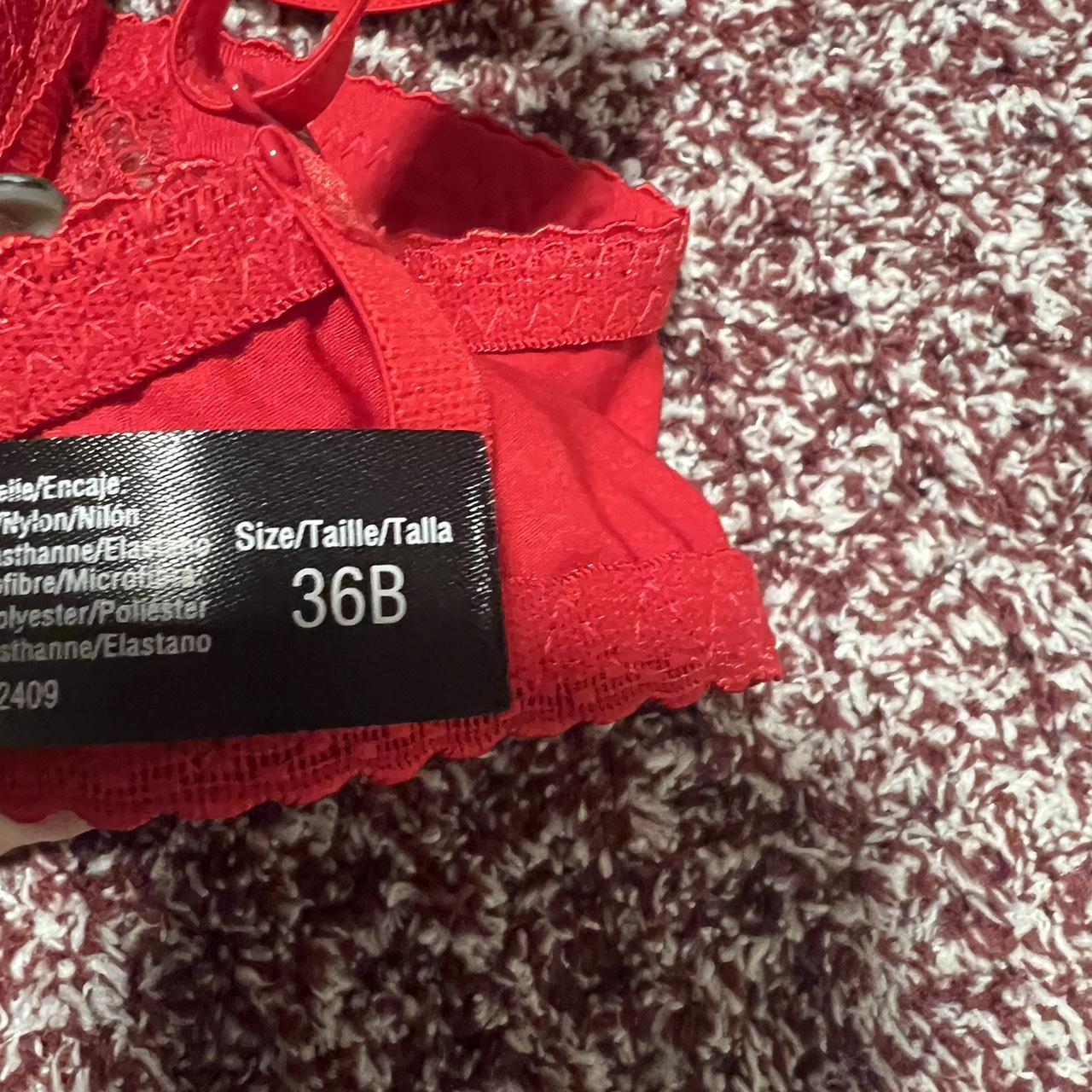 pack of 3 bras 36B - Depop