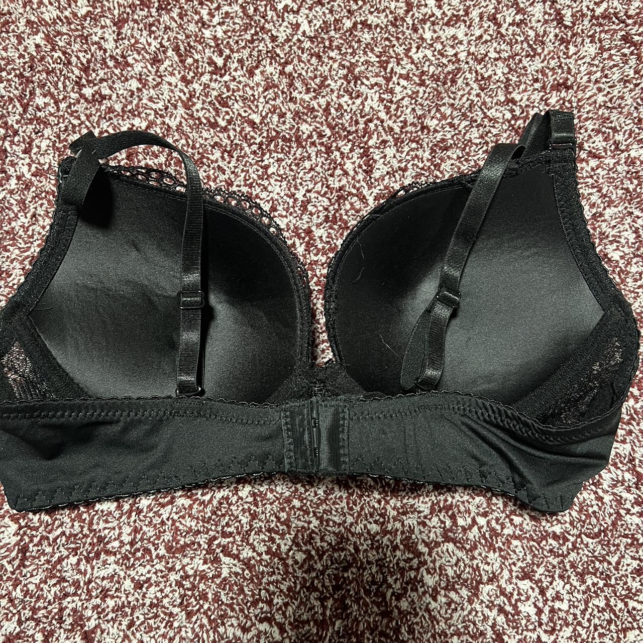 pack of 3 bras 36B - Depop