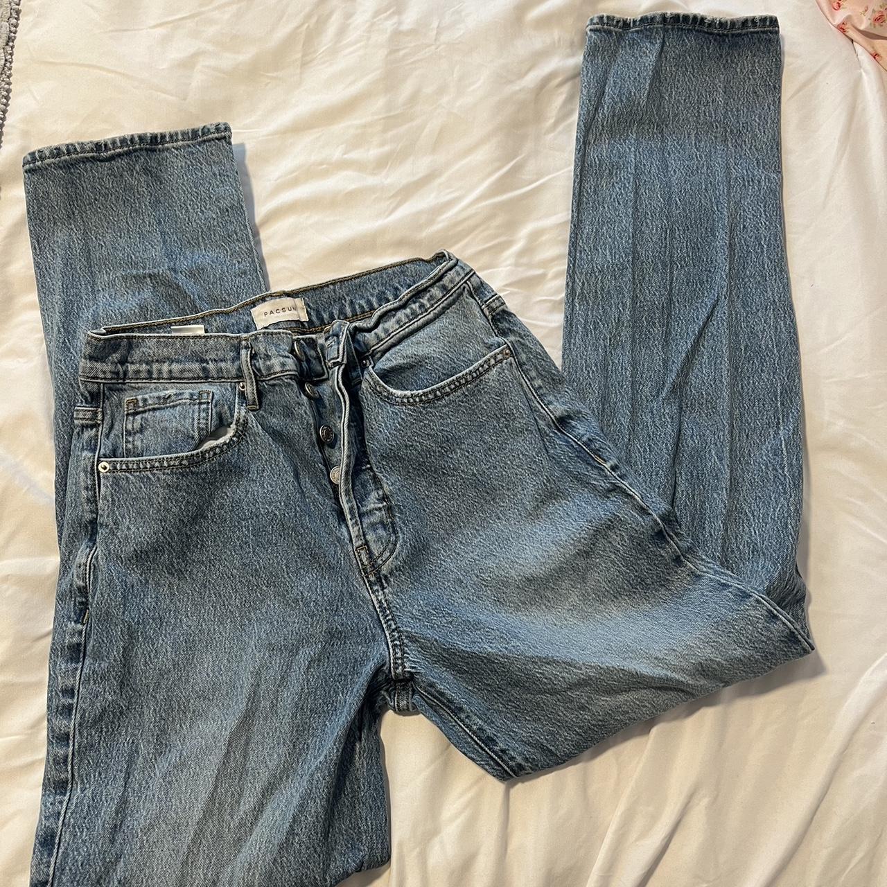 pacsun jeans fits like a small/size 4 great condition - Depop
