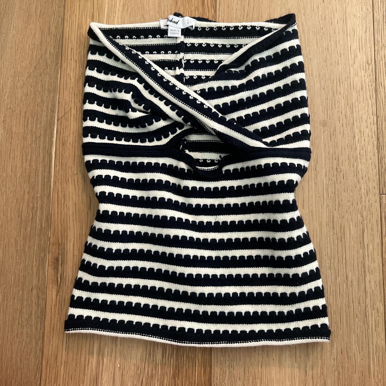 Subdued tube top So cute, small rip seen in second... - Depop