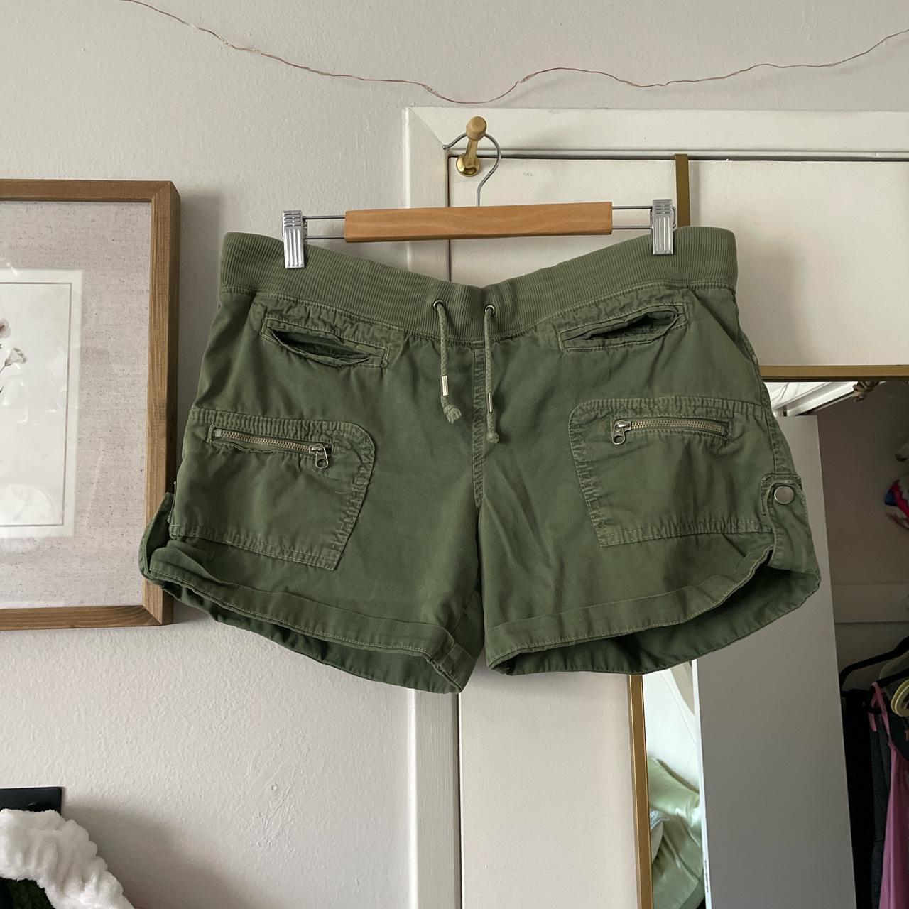 Green cargo style shorts… super cute pocket... - Depop