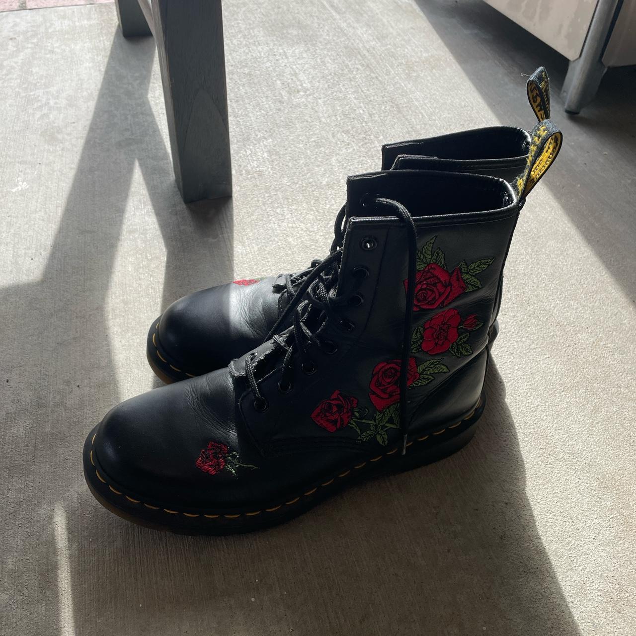 Good condition size 9 women’s doc martens - Depop