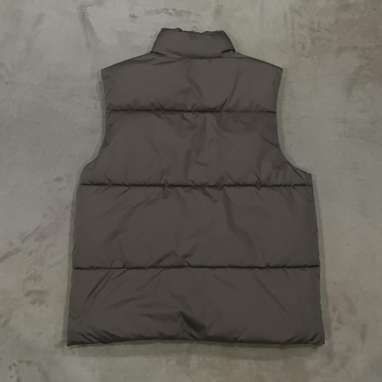 Old Navy Puffer Vest Men’s size Medium Worn a few... - Depop