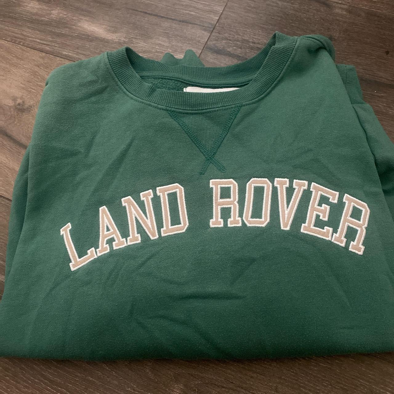 Land Rover pacsun Crewneck size small. Small defect... - Depop