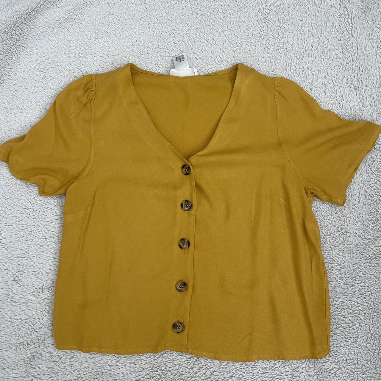 Yellow Button-Up Short Sleeve Blouse! Size M and in... - Depop