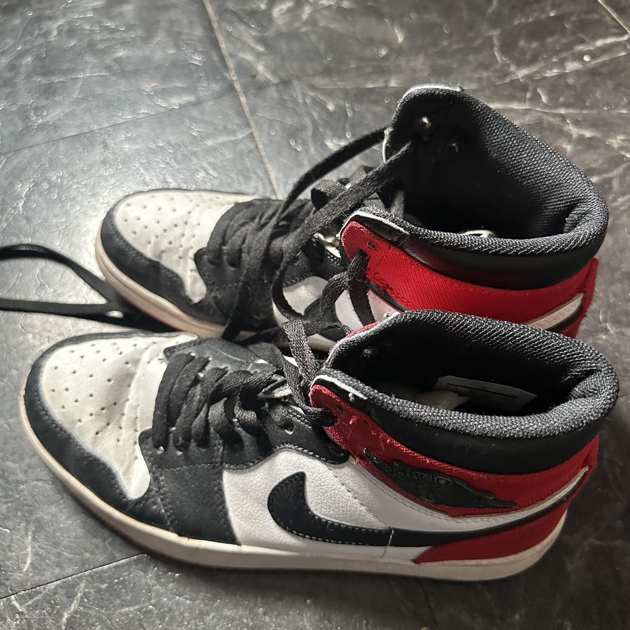 Jordan Women's Red and Black Trainers | Depop