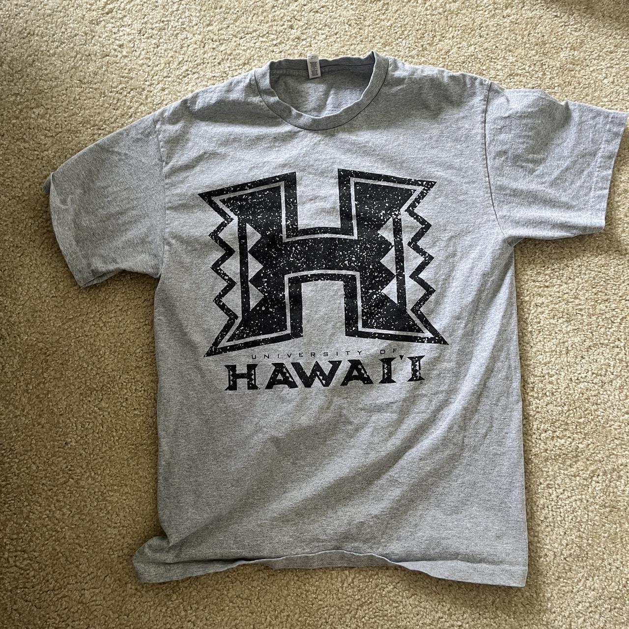 Gray University of Hawaii shirt , size L #hawaii... - Depop