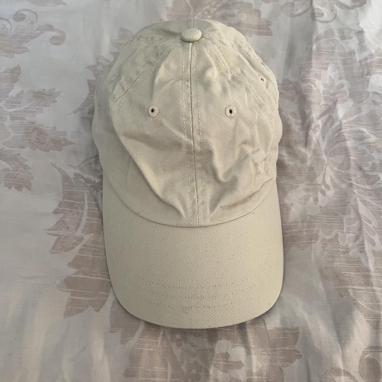 women’s cream baseball cap nike tagged for exposure - Depop