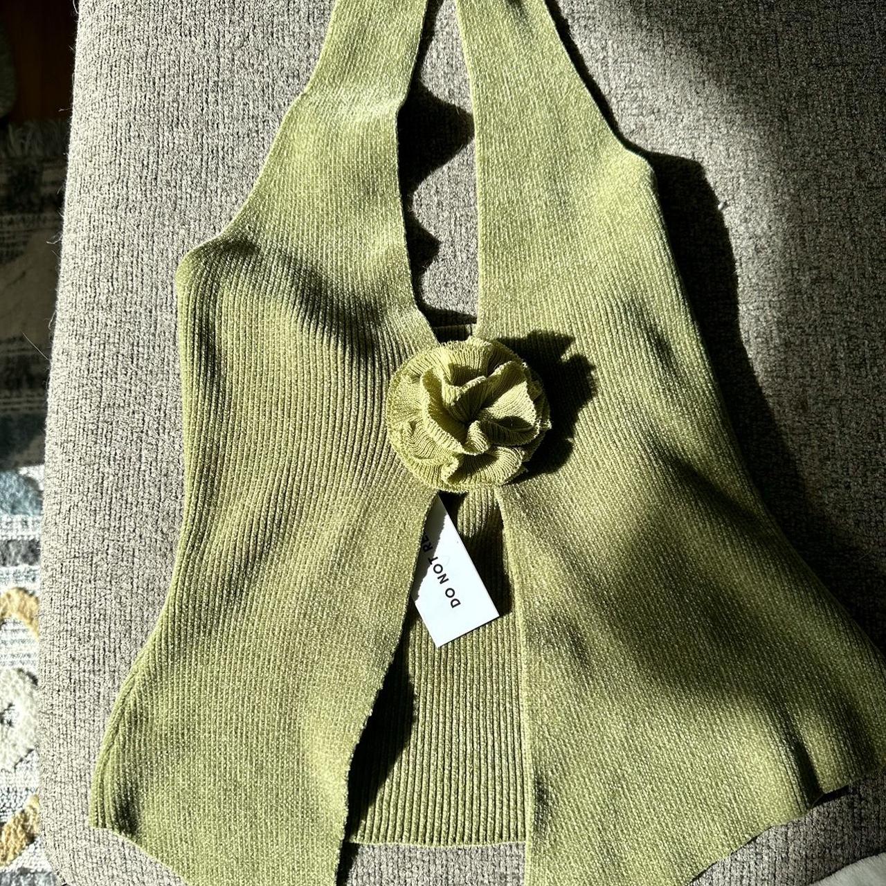 With jean rose top NWT, size xs Just don’t wear... - Depop