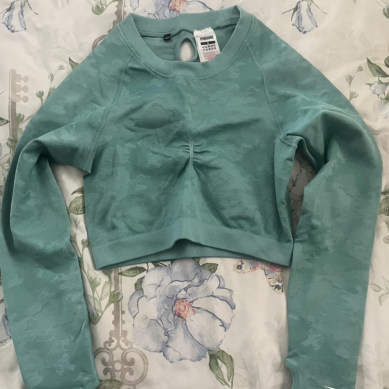 cute workout top!💚 - Depop