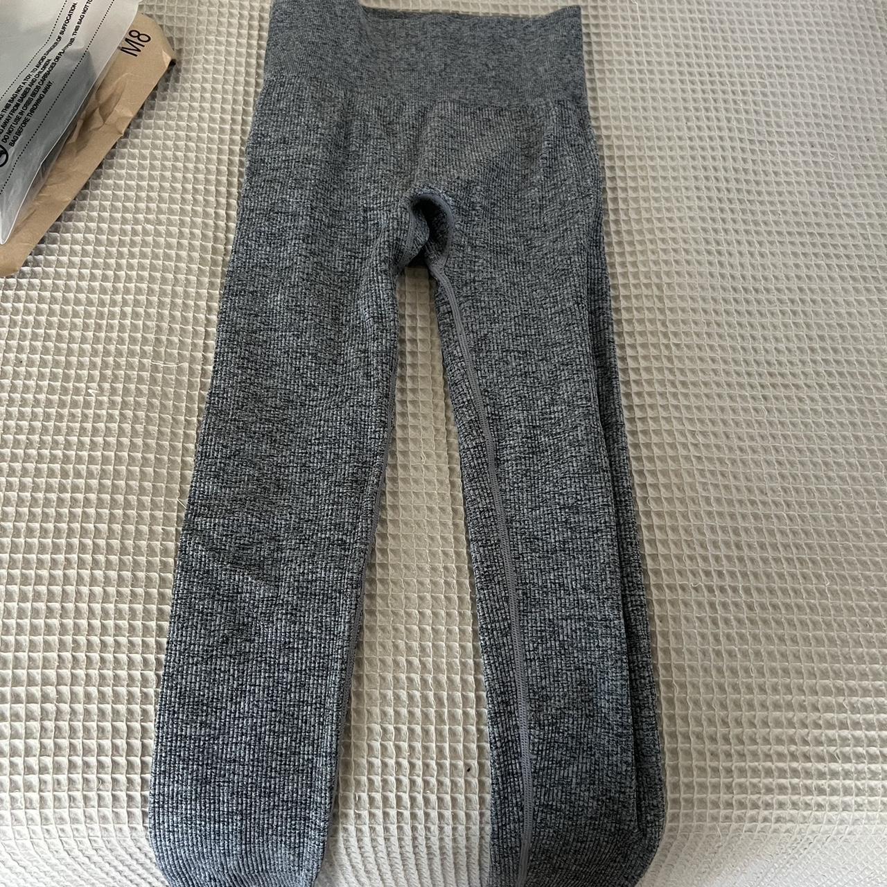 Seamless full length leggings!! Size small - colsie... - Depop