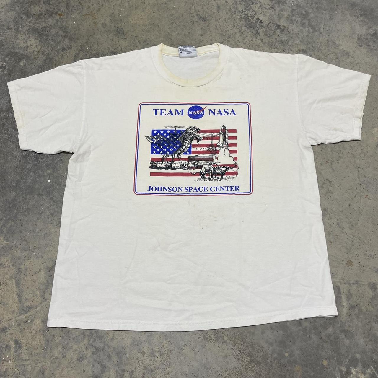 Vintage 90’s NASA Johnson Space Center T-Shirt 7/10... - Depop