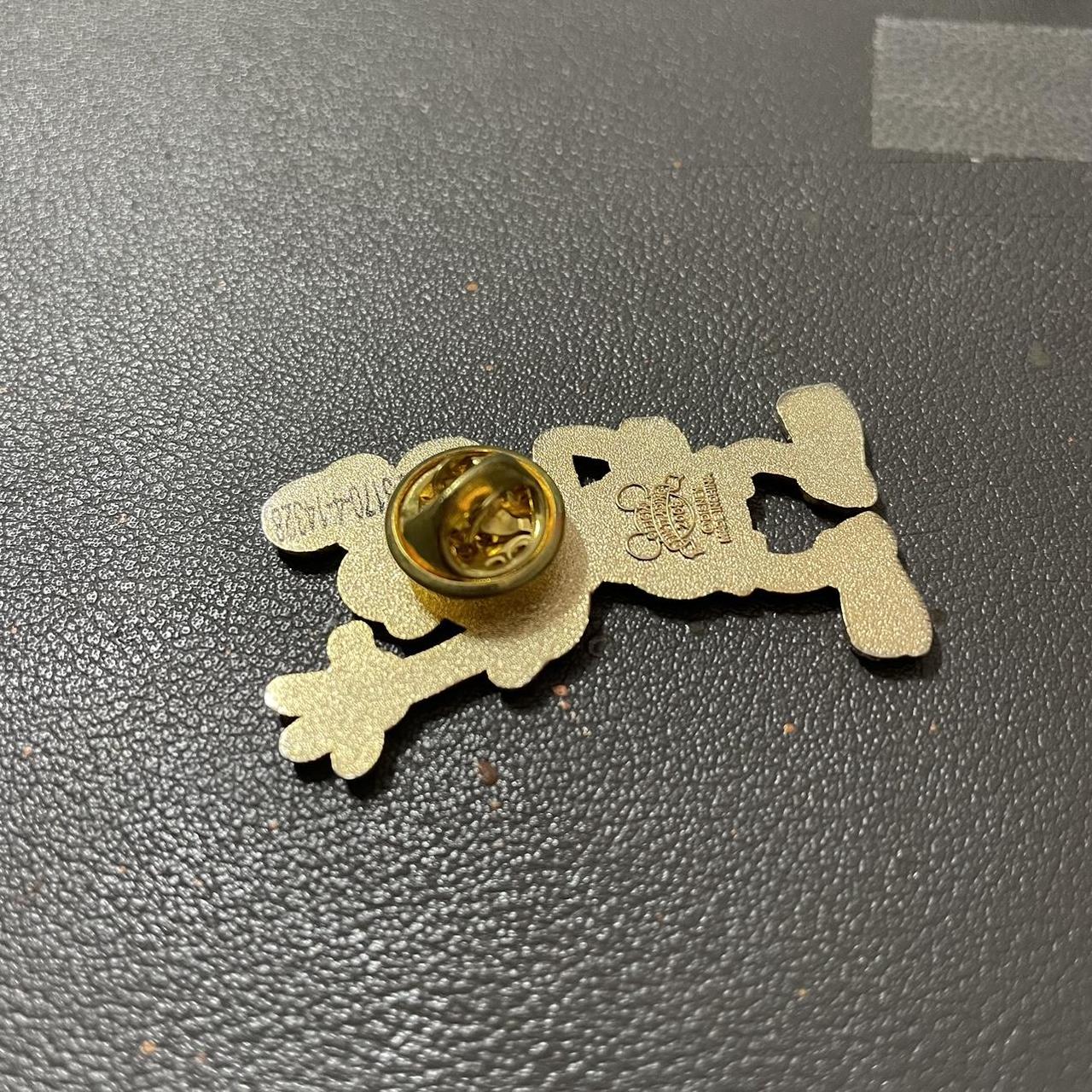 Butterfly gold pin backing (pin not included) - Depop